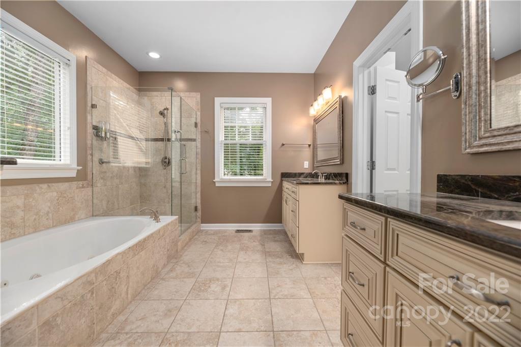 1218 Gateshead Lane, Matthews, NC 28105 - MLS 3902114