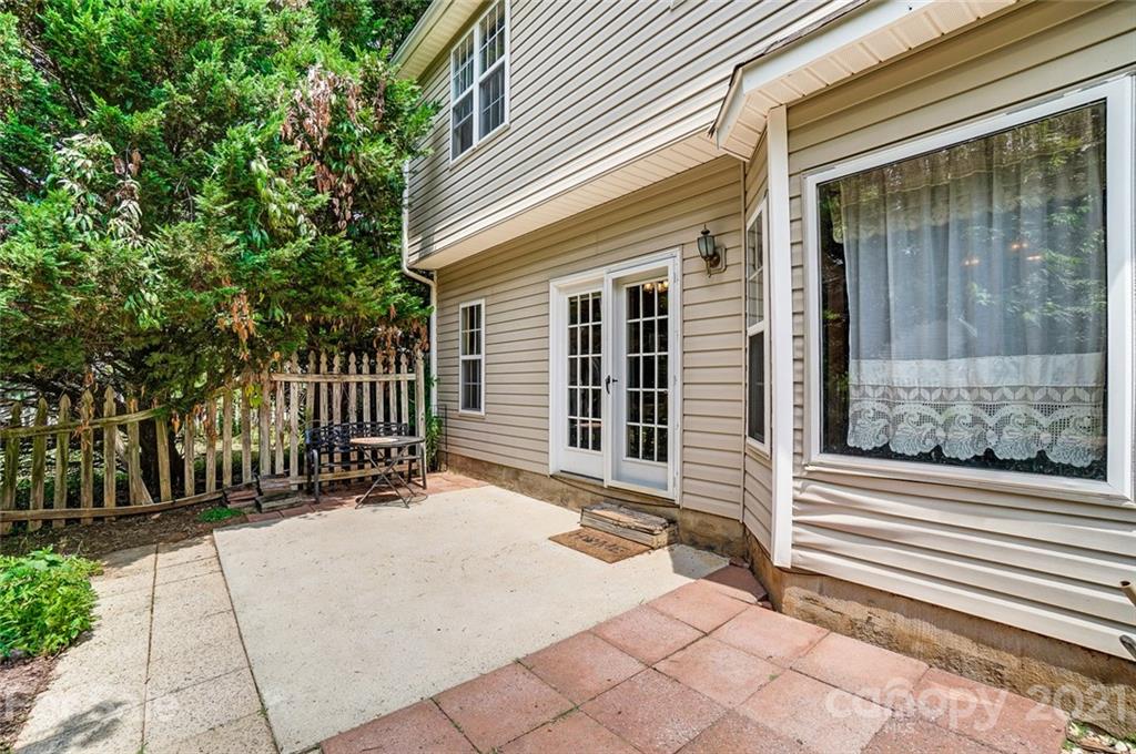 7200 Duchamp Drive, Charlotte, NC 28215 - MLS 3744544