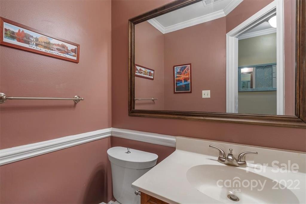 8225 Pineville Matthews Road, Charlotte, NC 28226 - MLS 3847050